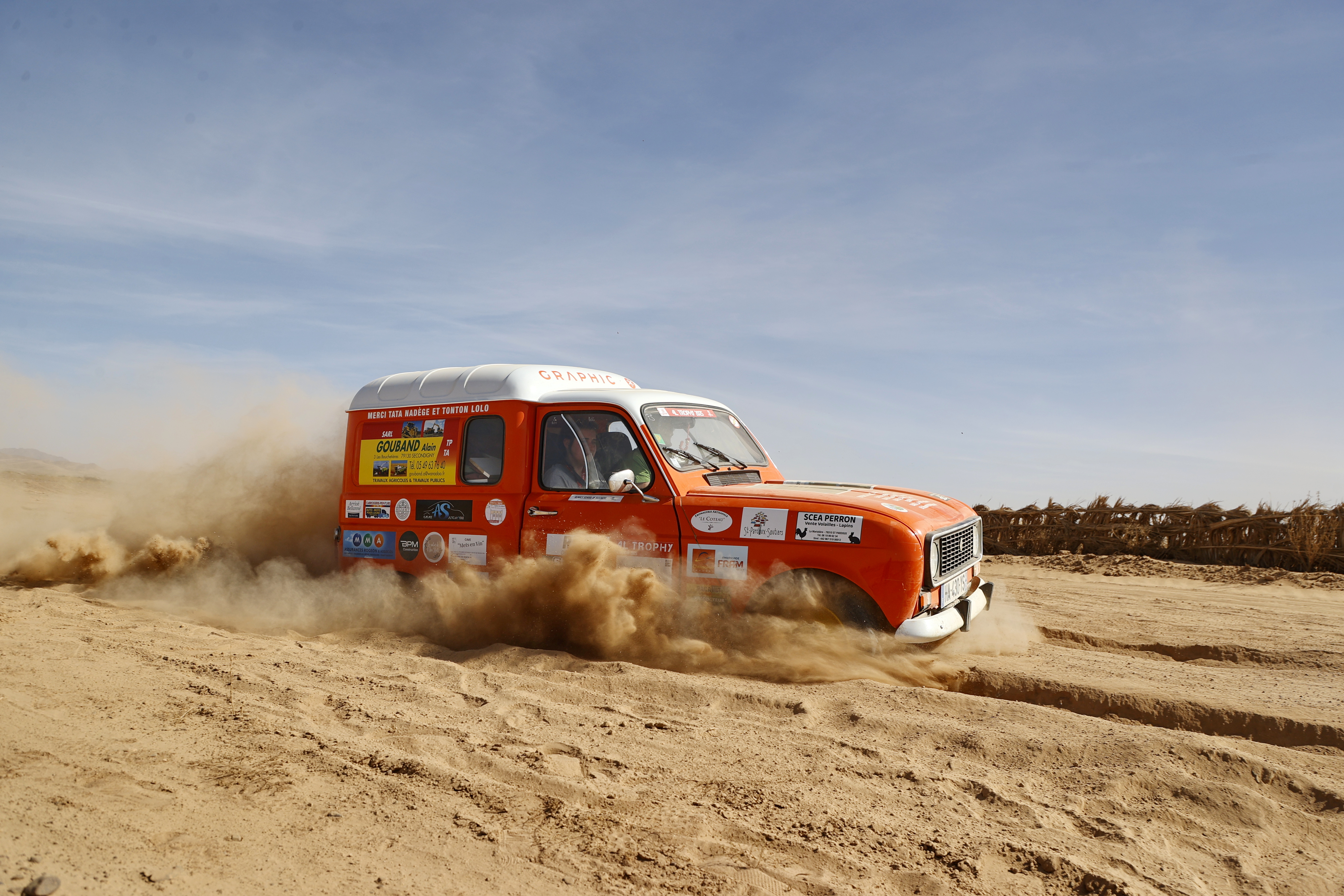 Pourquoi la Renault 4L reste le symbole de l’aventure accessible à tous ...